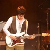 Joosung Liam Moon – Medium