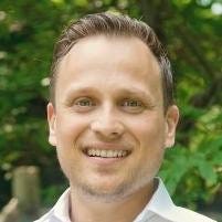 Simon Smith – Medium