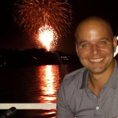 Derek Lundsten – Medium