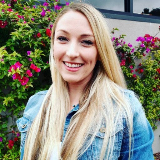 Amanda Lennon – Medium
