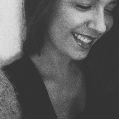 Emma Claessens – Medium