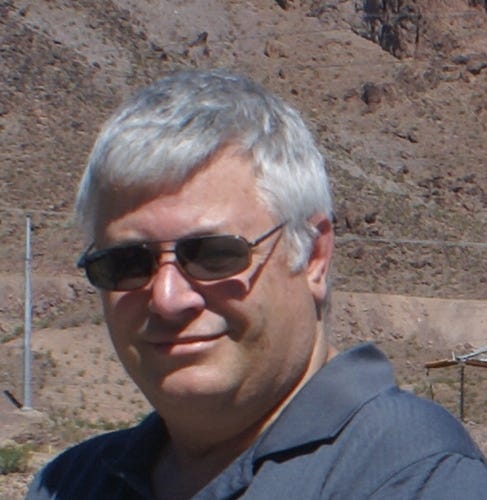 Carl Dillon – Medium