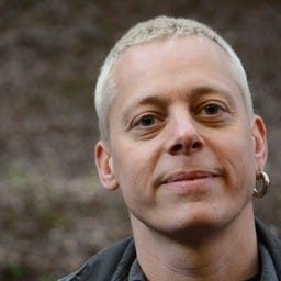 Tim Holmes – Medium