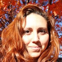 Deborah Andrade – Medium
