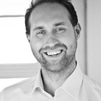 Sebastian Straube – Medium