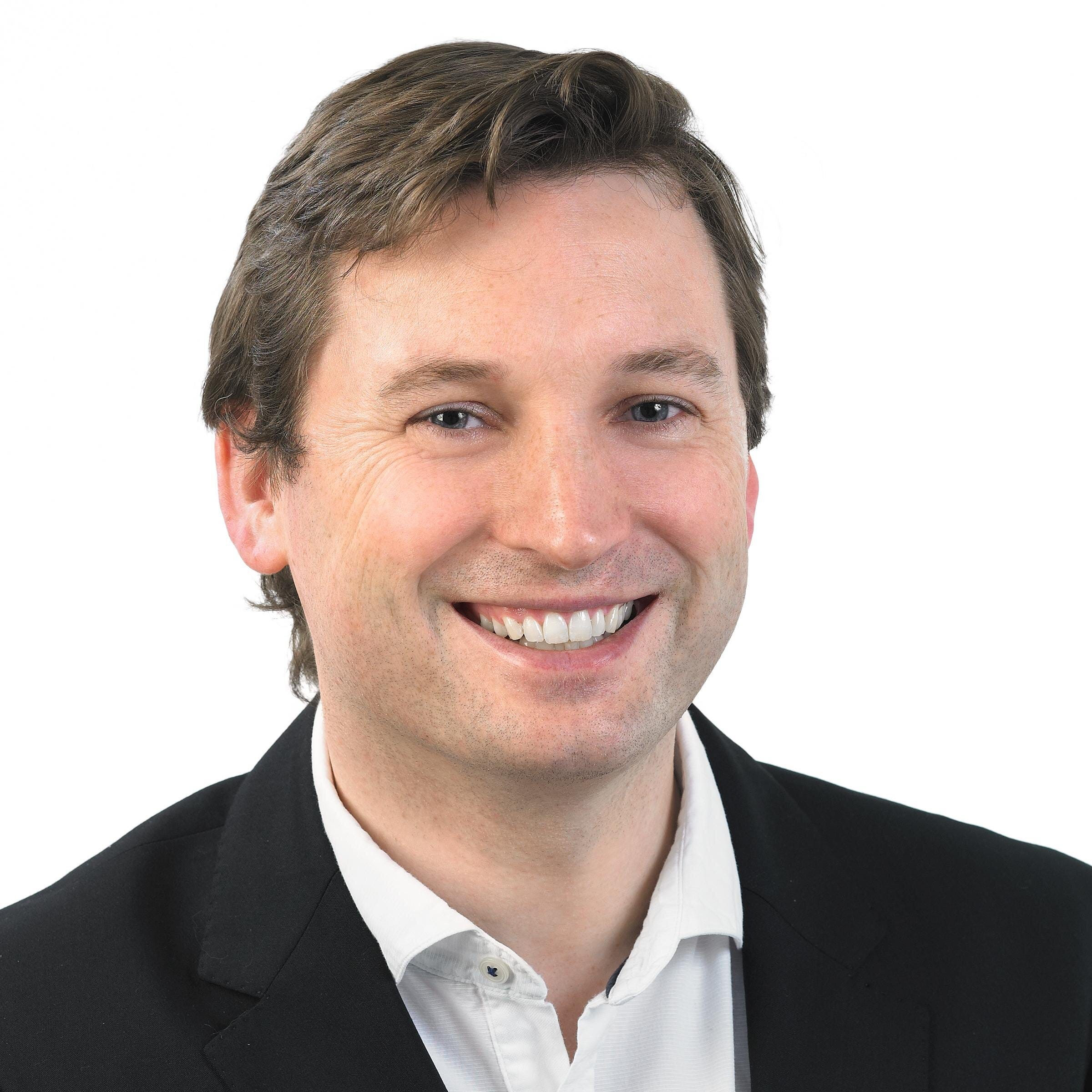 Alan Clarke – Medium