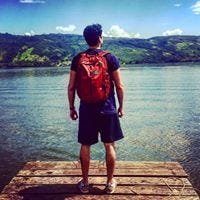 Marco Deustua Aris – Medium