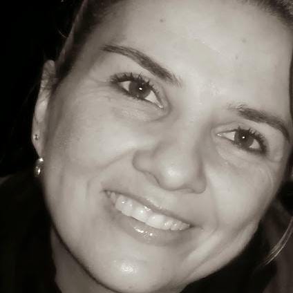 Alessandra Areias – Medium