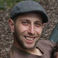Robby Elia – Medium