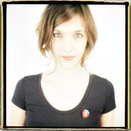 Julie Perret – Medium