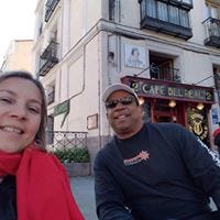 Hector Lanzo – Medium