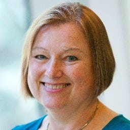 Amanda Bennett – Medium