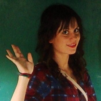 Zeynep Nal – Medium