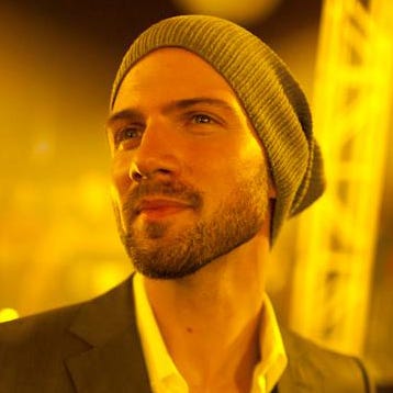 JD Howell – Medium