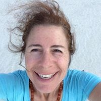 Anna Calandro – Medium