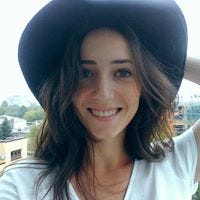 Andreea Pandelea – Medium