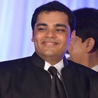 Vishal Manuja – Medium