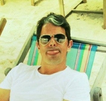 Marcus Iles – Medium