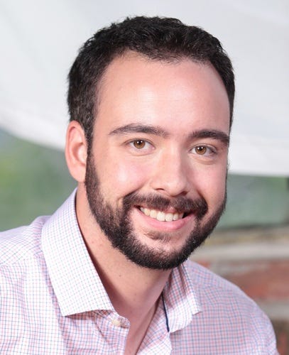 Lucas Walker – Medium