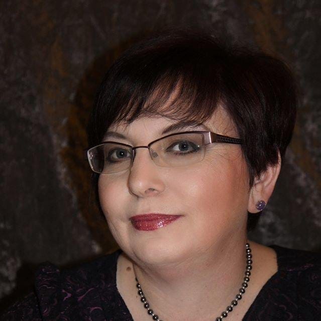 Michelle Woolf – Medium