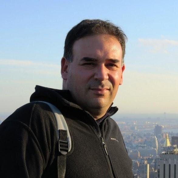 Marcos Ezquerra – Medium