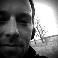 Justin de Haas – Medium
