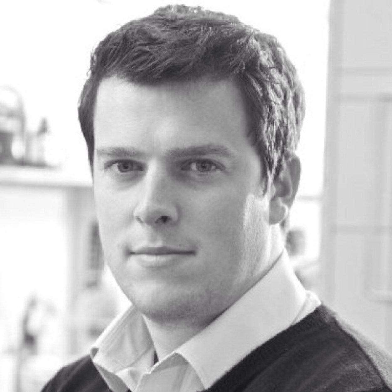 Dan Jones – Medium