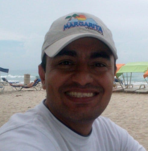 Carlos Machado – Medium