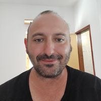 Daniel Sieff – Medium