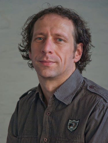 Ron Eringa – Medium