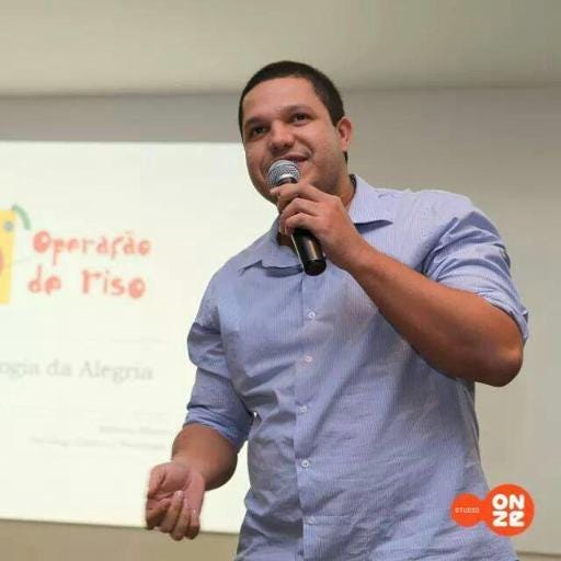 Roberto Ribeiro – Medium