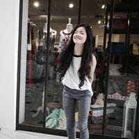 Melanie Tay – Medium