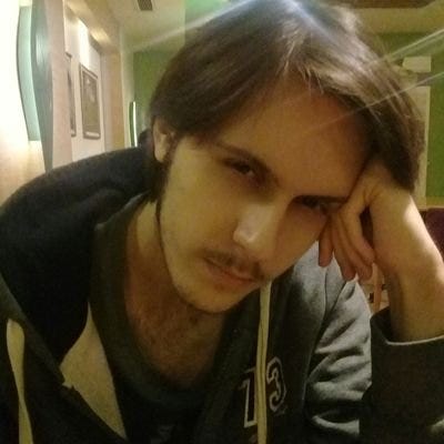 Caner Dereboyu – Medium