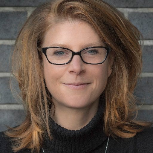 Caroline James – Medium