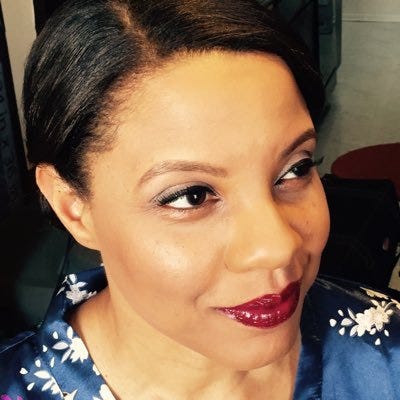 Lynelle White – Medium