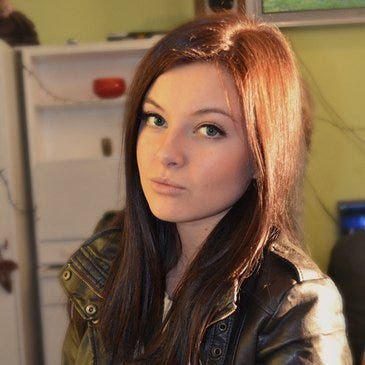Katrin DeVille – Medium