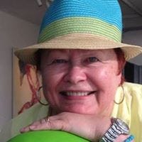 Vicki Louise Neil Ross – Medium