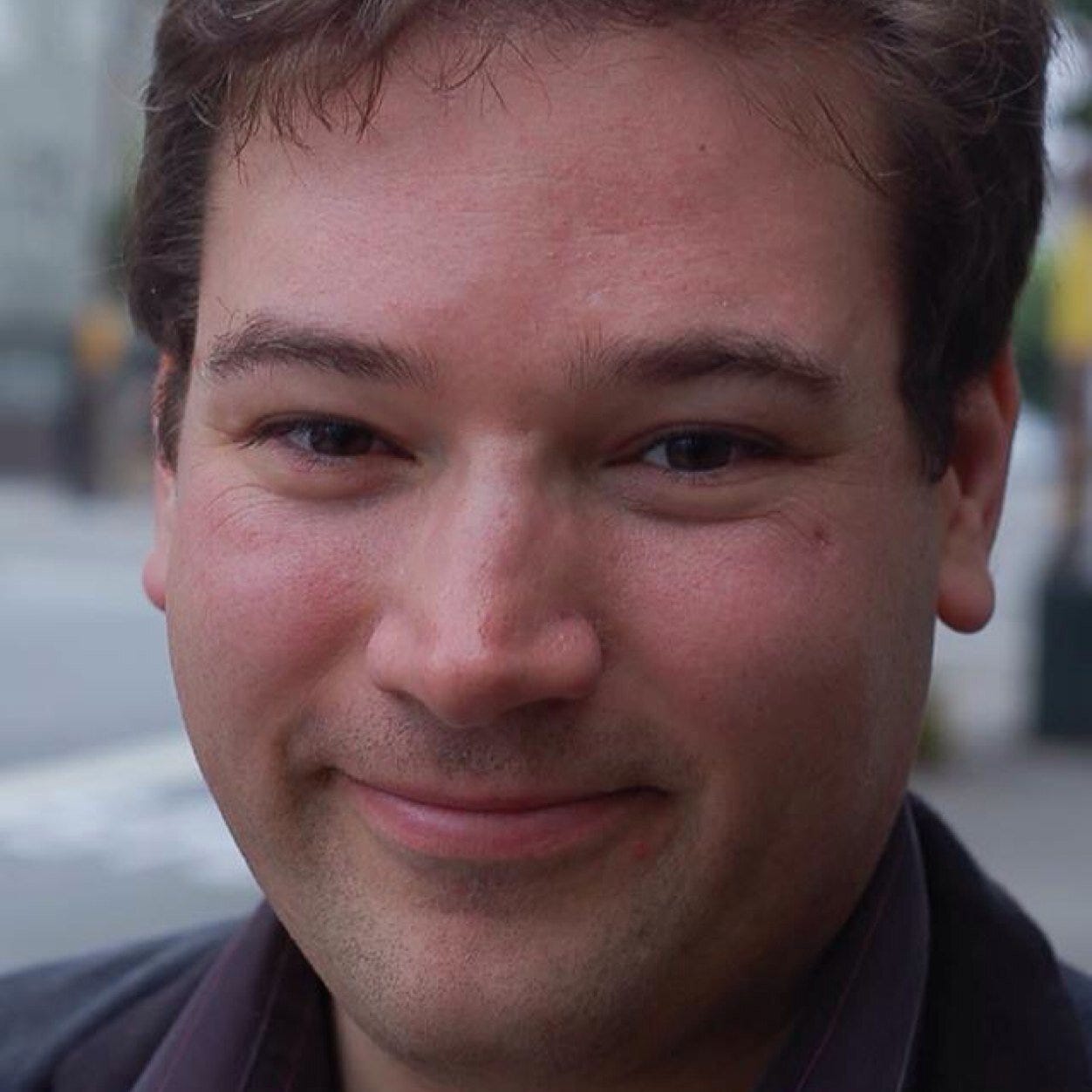 About – Ian Sherr – Medium