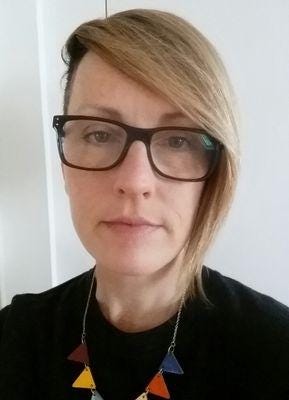 Louise Ash – Medium