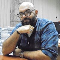 Johan Moya – Medium