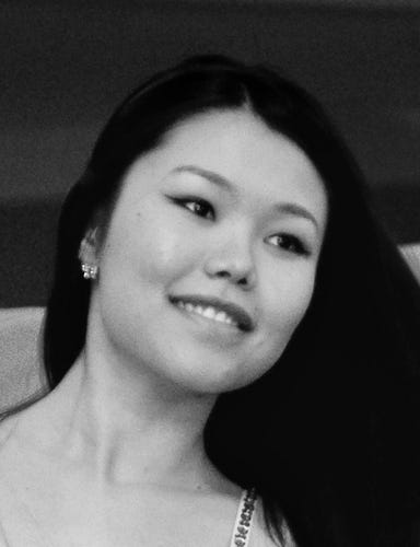 Elnura Murzataeva – Medium