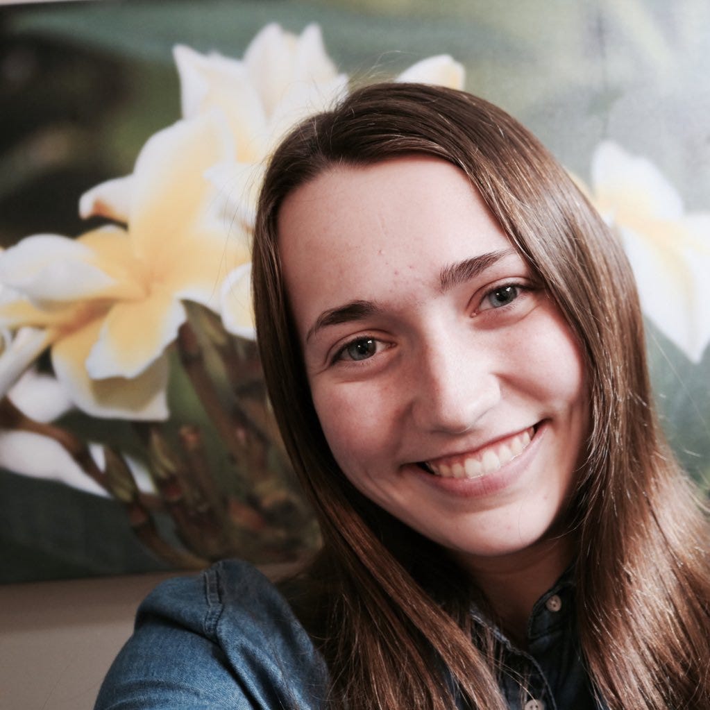 Karli Sanders – Medium