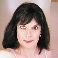 Rena Edwards – Medium