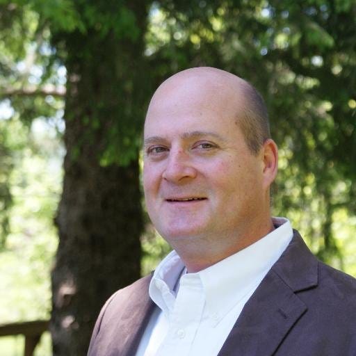 Tom Hoffman – Medium