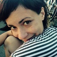 Molly Reichert – Medium