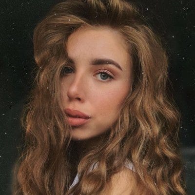 Chelsea Smith – Medium