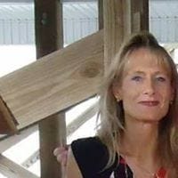 Marla Davis – Medium