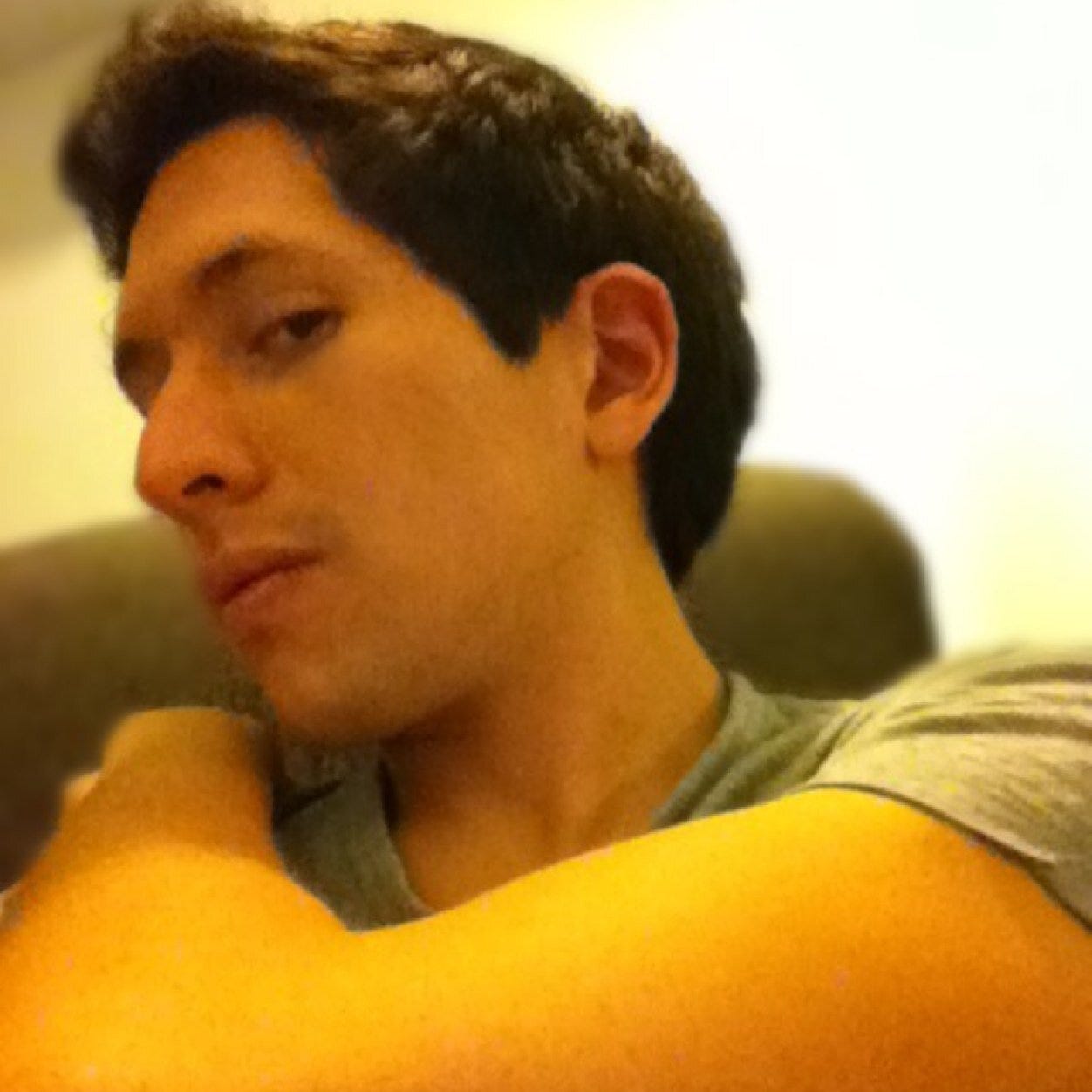 Edgar Flores – Medium