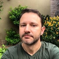 Alexandre Victor – Medium