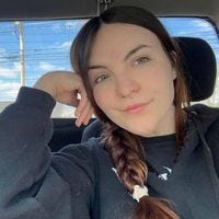 Amelia Benjamin – Medium